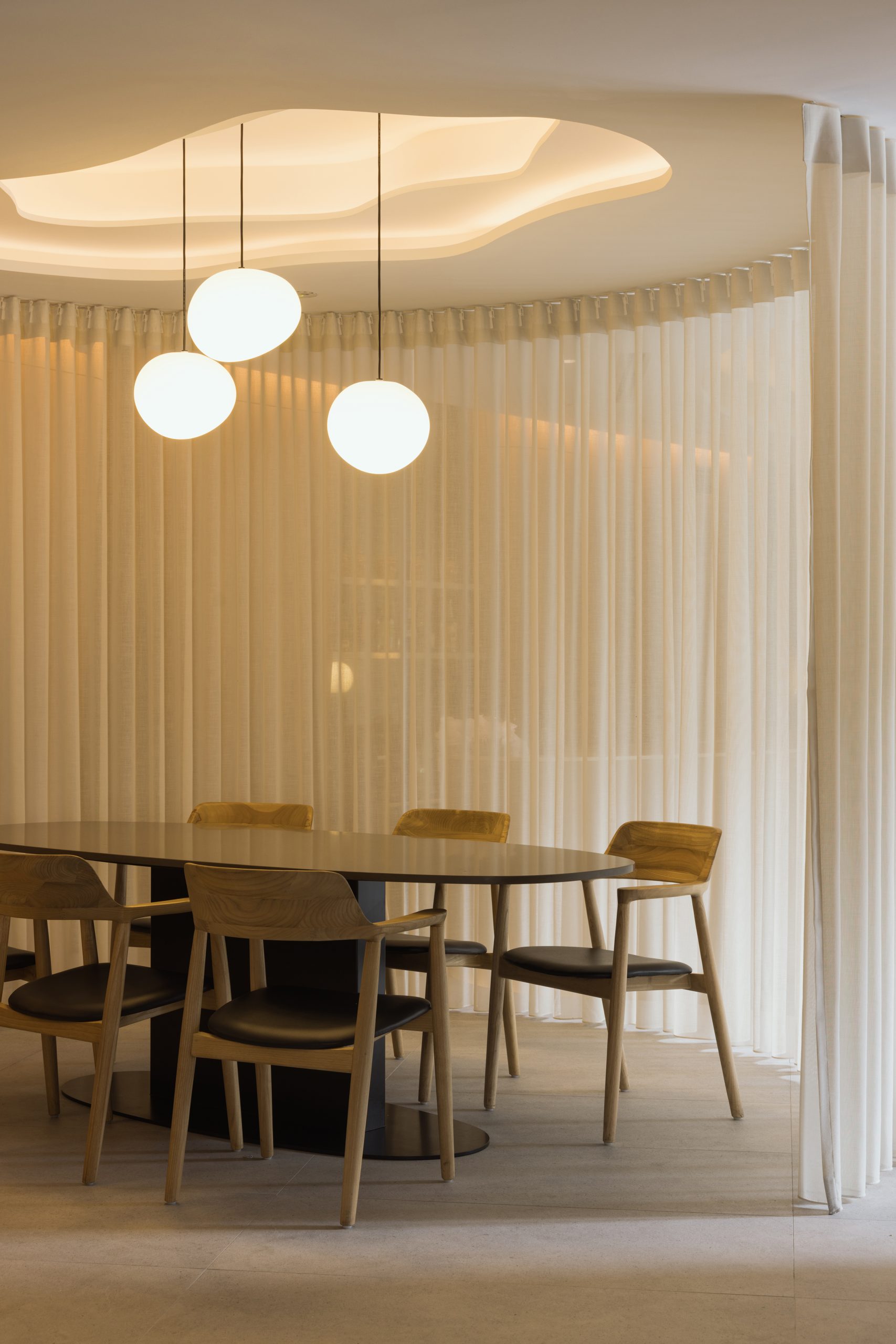 THE SCENOGRAPHY OF RESTAURANT SEROJA - Open Studio